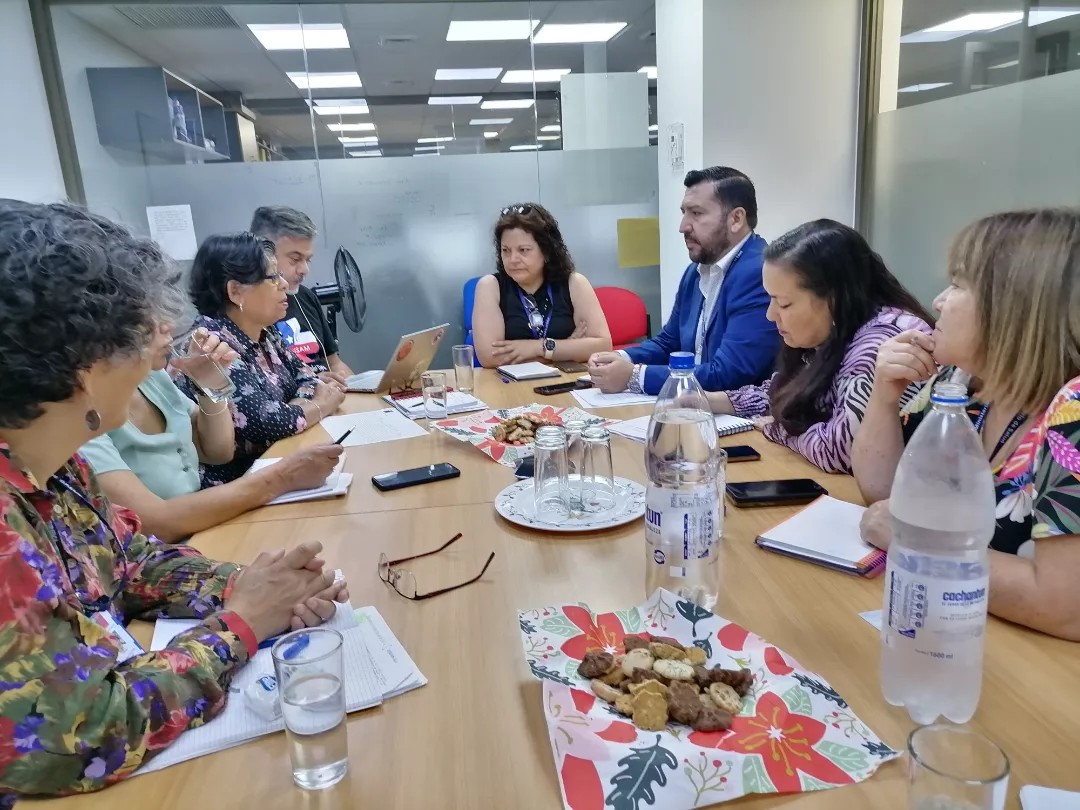 CONFUSAM lidera reunión clave con Divap para mejorar la atención ...